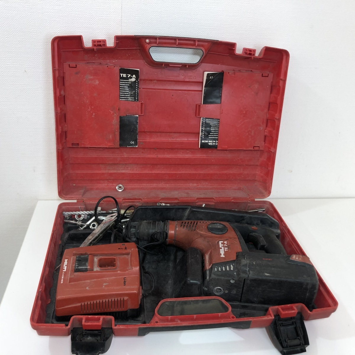 HILTI ヒルティ TE 7-A 充電式ロータリーハンマードリル 通電・動作確認済み 電動工具 説明書 ドリル その他パーツ付のお買取をさせ ...