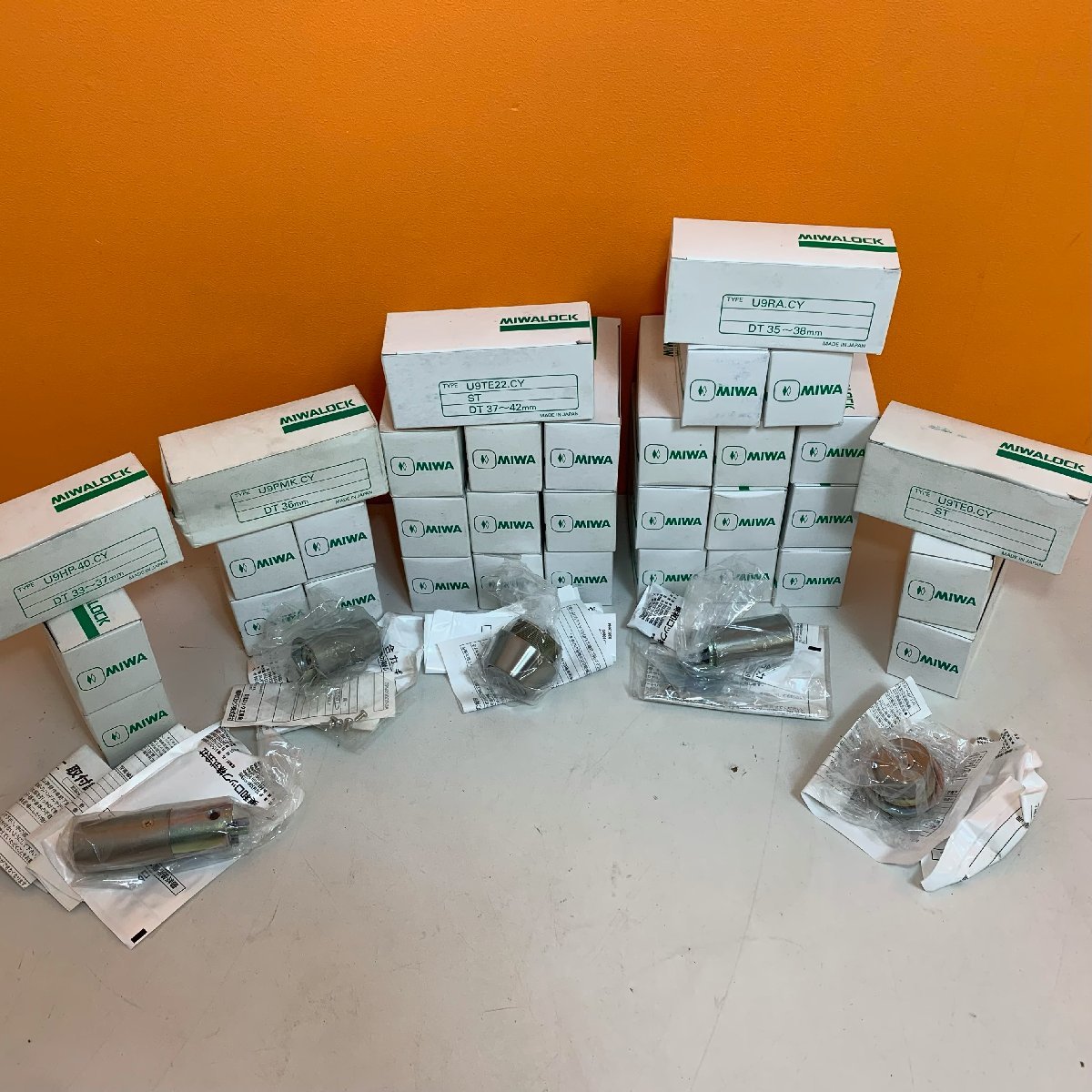 美和ロック U9シリンダー U9HP-40 U9PMK U9RA U9TE22 U9TE0 計33箱セット MIWA 36㎜ 37㎜ 38㎜ 42㎜ CY ST まとめ 大量のお買取をさせて ...