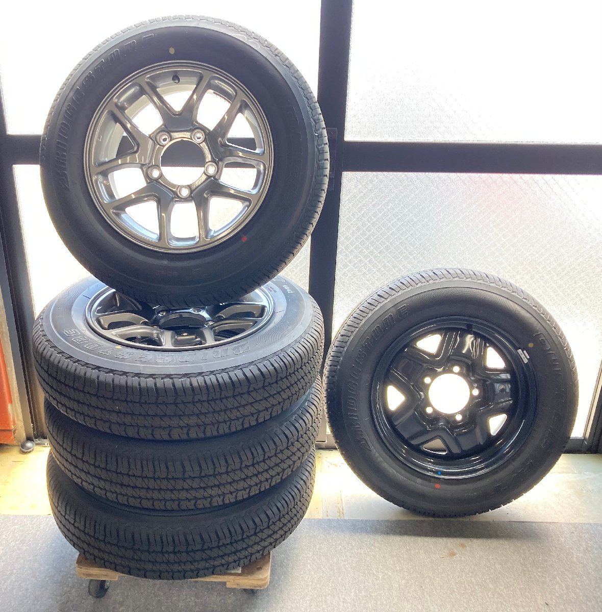 未使用品含む スズキ ジムニー 純正ホイール ブリジストン 175/80R16 91S 2020年製 スペア付き 5本のお買取をさせていただき ...